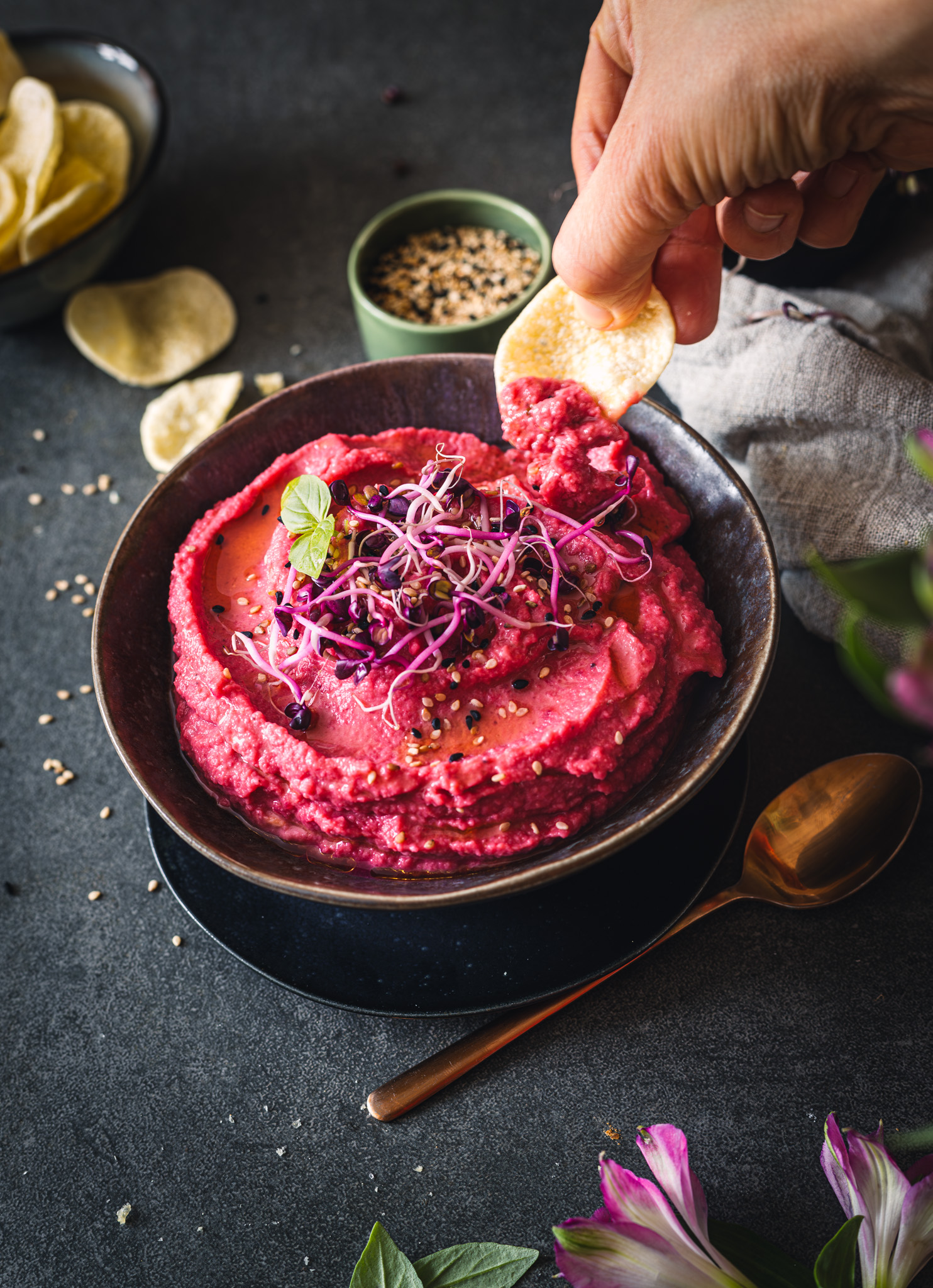 Rote-Bete-Hummus - of leaves & lemons